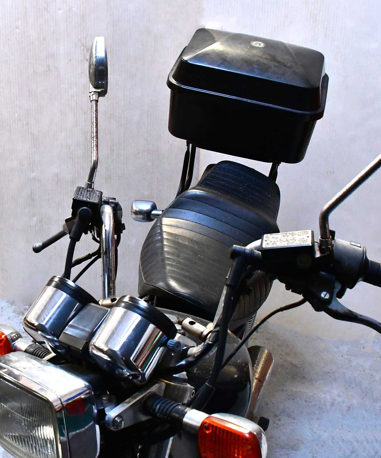 Lot 356 - HONDA; a 1997 V30 Magna 500cc V4 DOHC