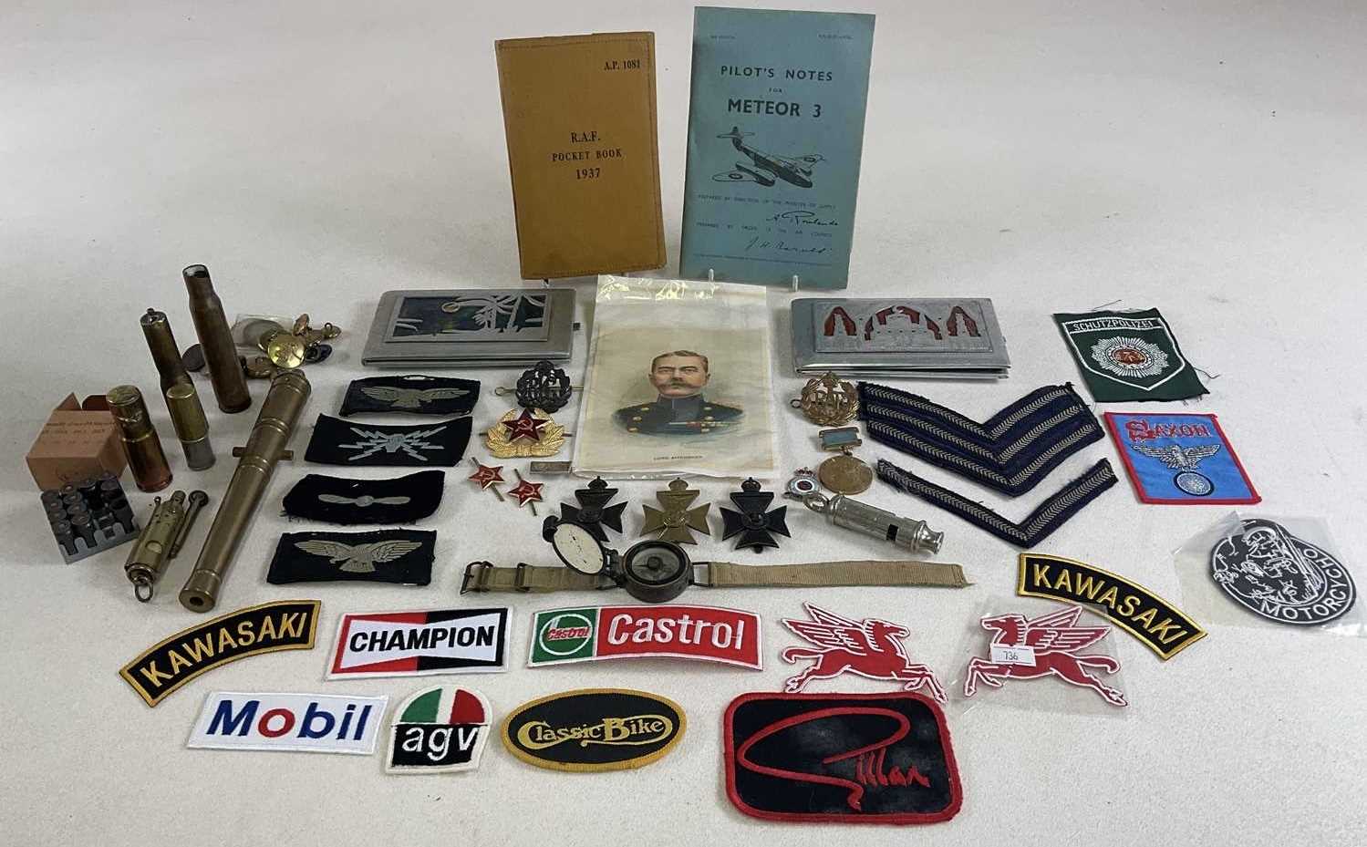 Lot 58 - A military collectors' lot, to include a