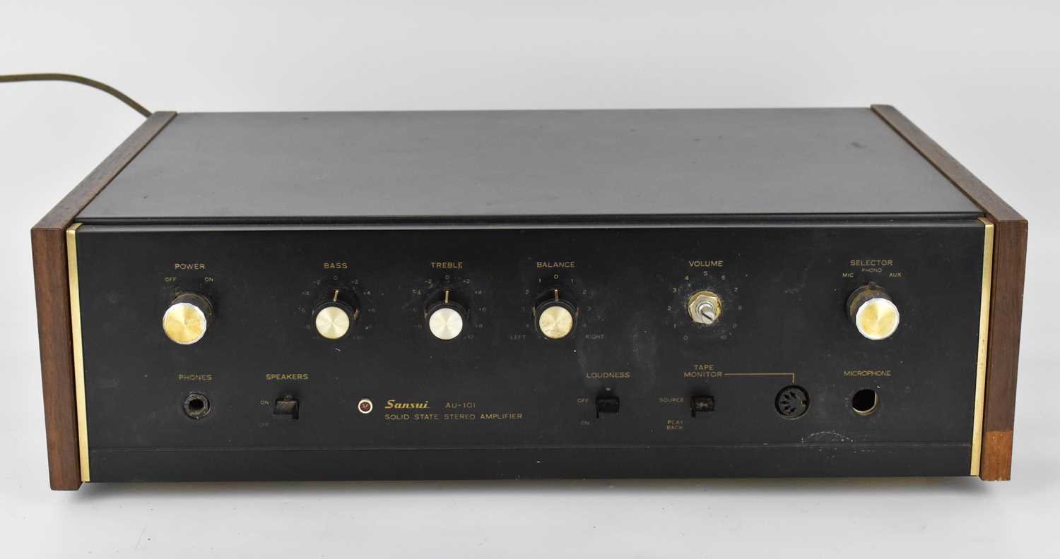 Lot 682 - SANSUI; an AU-101 Stereophonic amplifier,