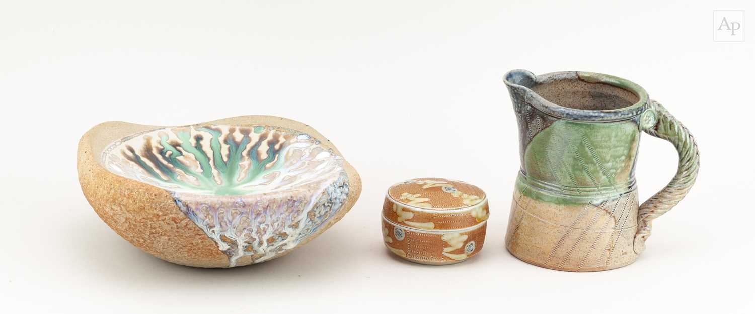 Lot 264 - JANE HAMLYN (born 1940); a salt glazed jug,