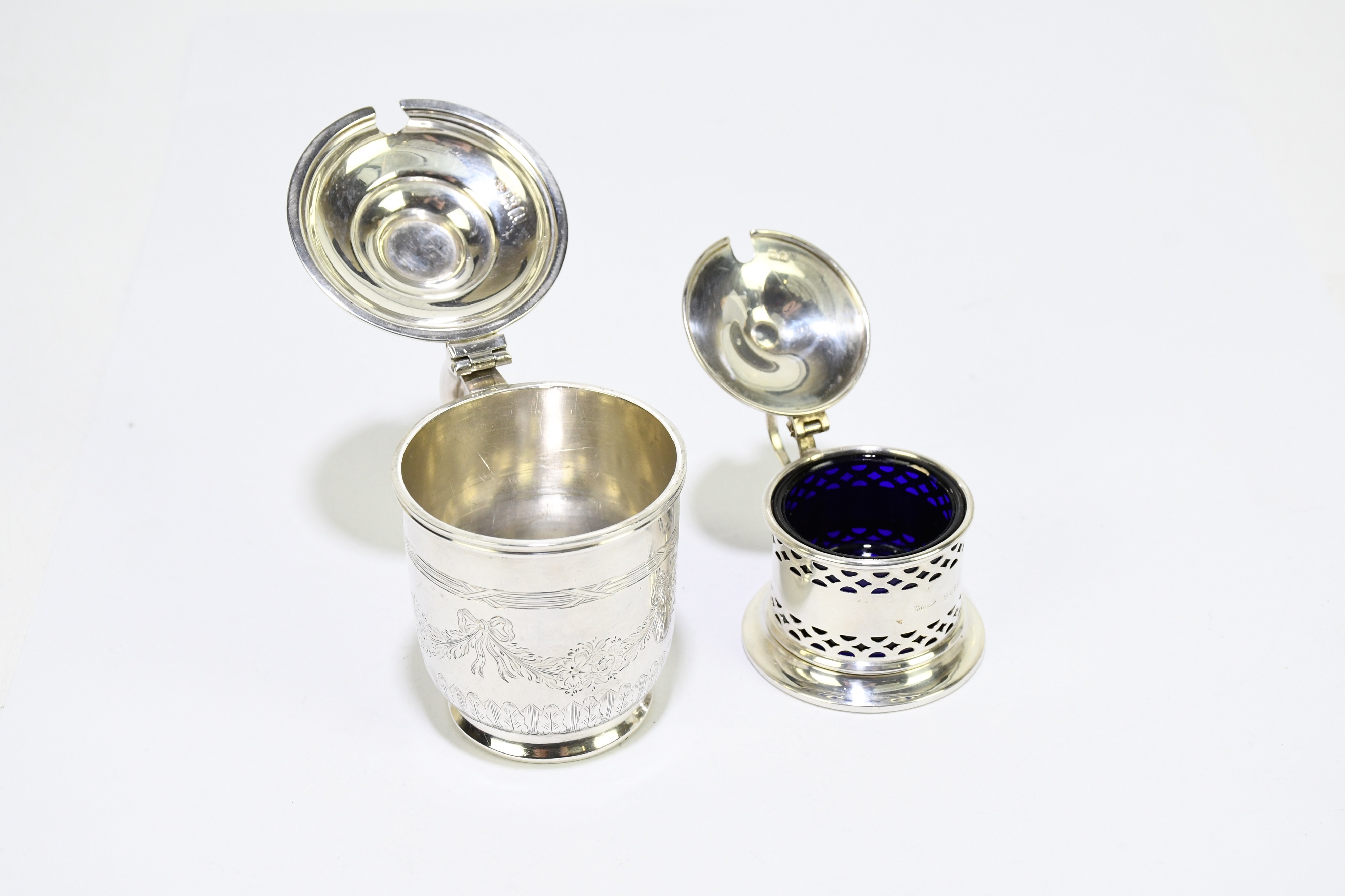 Lot 2457 - GOLDSMITHS & SILVERSMITHS CO LTD; an Edward