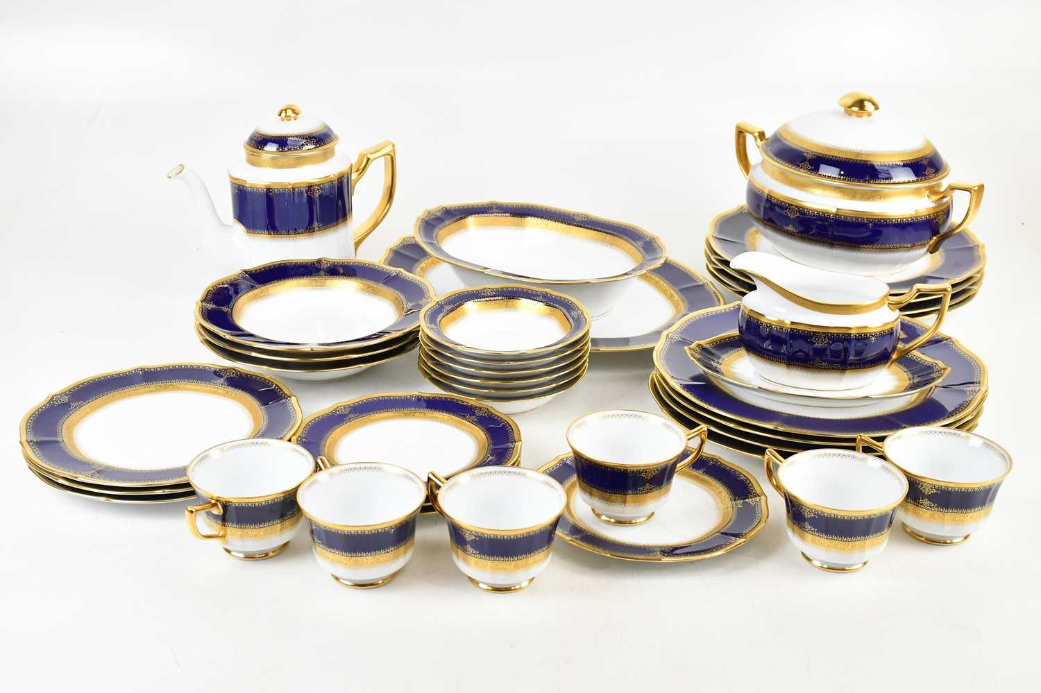 Lot 283 - NORITAKE; an extensive tea and dinner