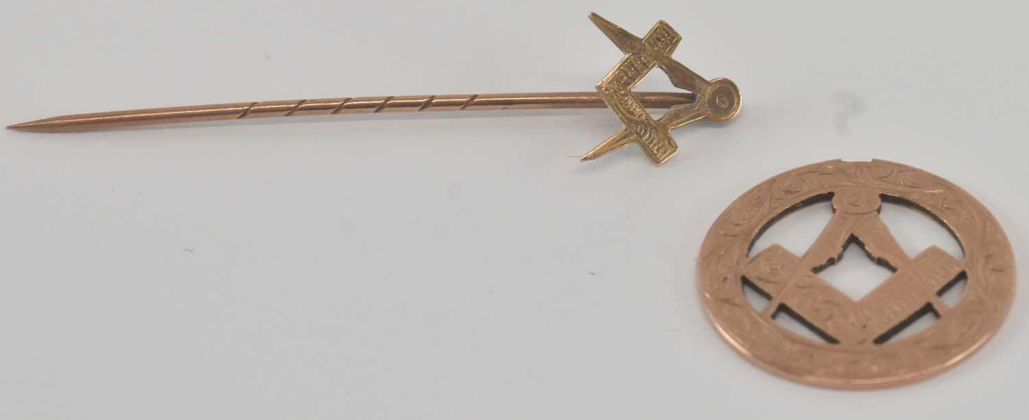 Lot 1293 - A 9ct yellow gold Masonic stick pin and a