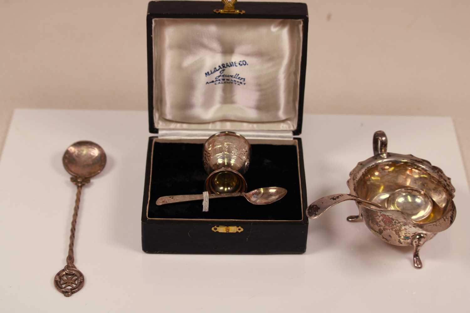 Lot 347 - EDWARD VINER; an Elizabeth II hallmarked