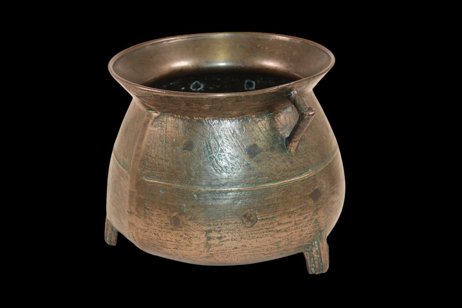 Lot 1116 - A 17th/18th century leaded bronze cauldron,