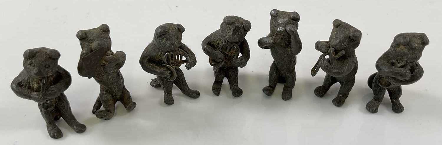 Lot 1070 - An early 20th century seven piece miniature