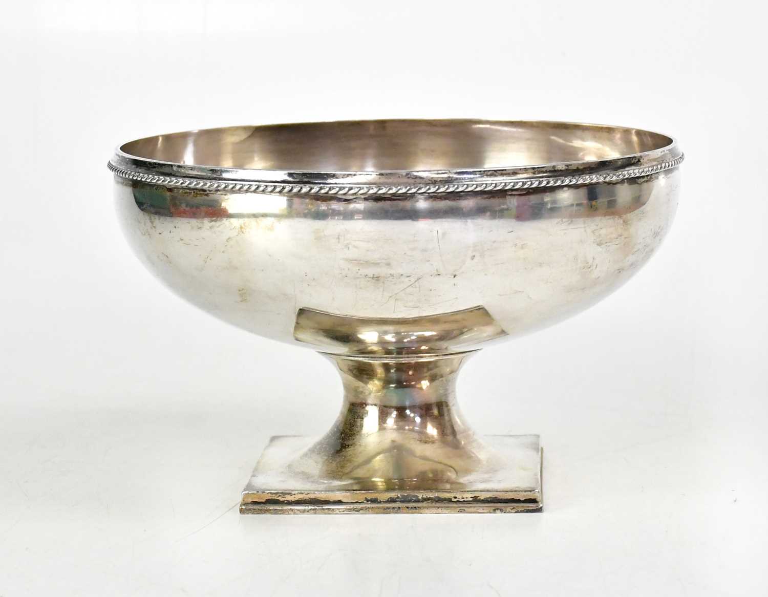 Lot 831 - MAPPIN & WEBB; a George V hallmarked silver