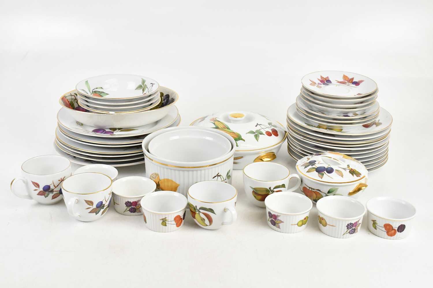 Lot 275 - ROYAL WORCESTER; a collection of