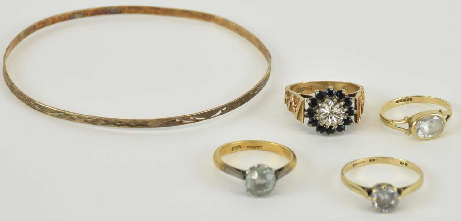 Lot 1135 - A 9ct gold illusion set diamond and
