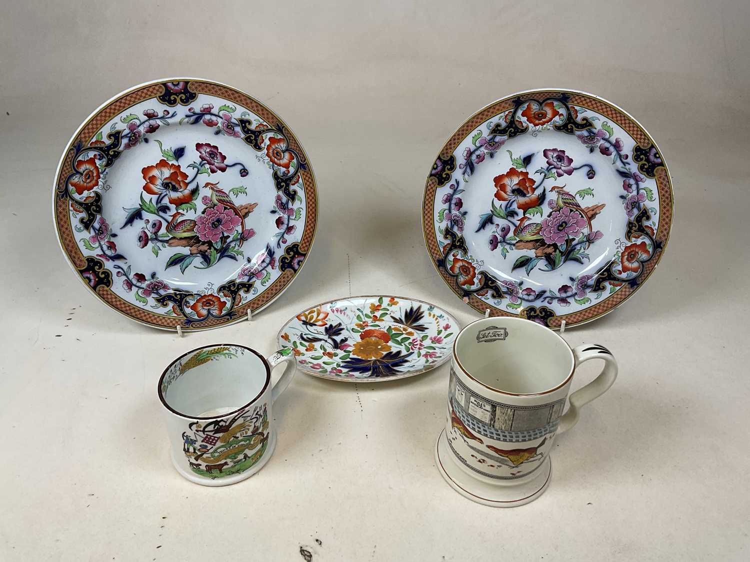 Lot 281 - A pair of Victorian 'Ellesmere' plates, an