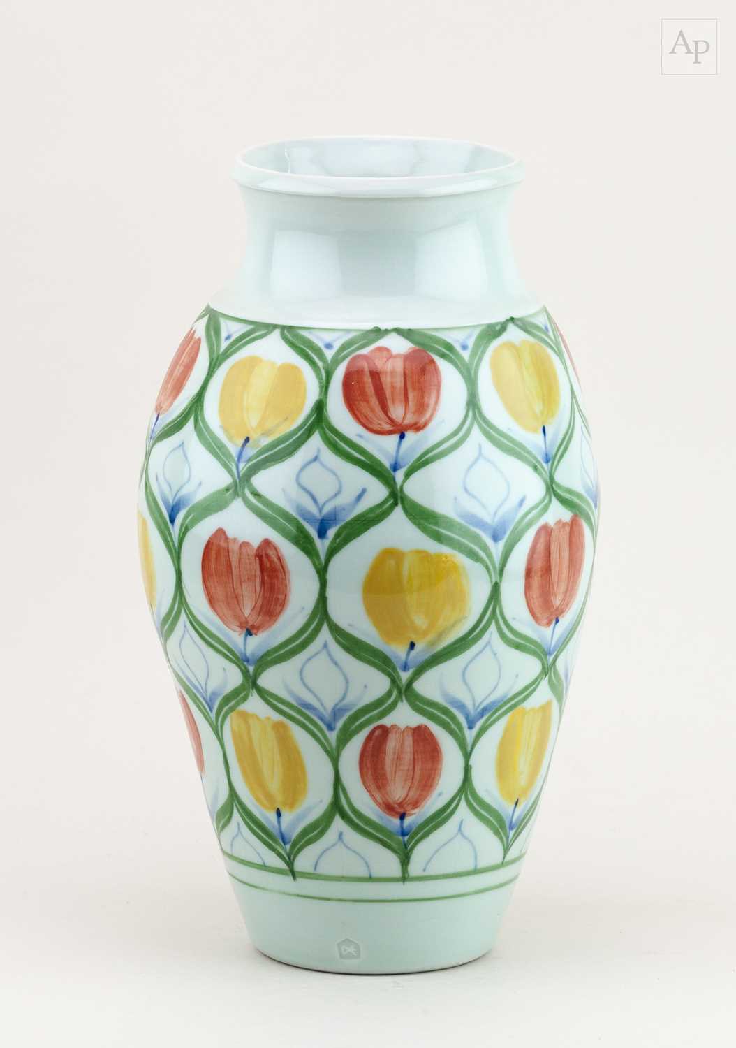 Lot 194 - DEREK EMMS (1929-2004); a porcelain baluster