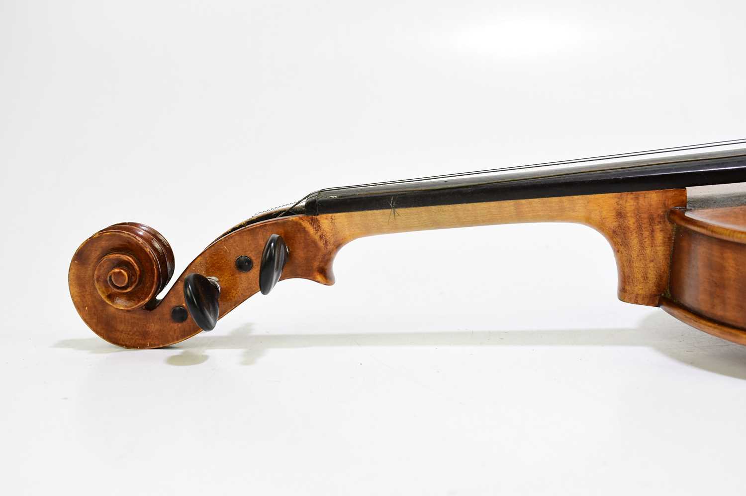 Lot 1014 - A full size English violin with interior