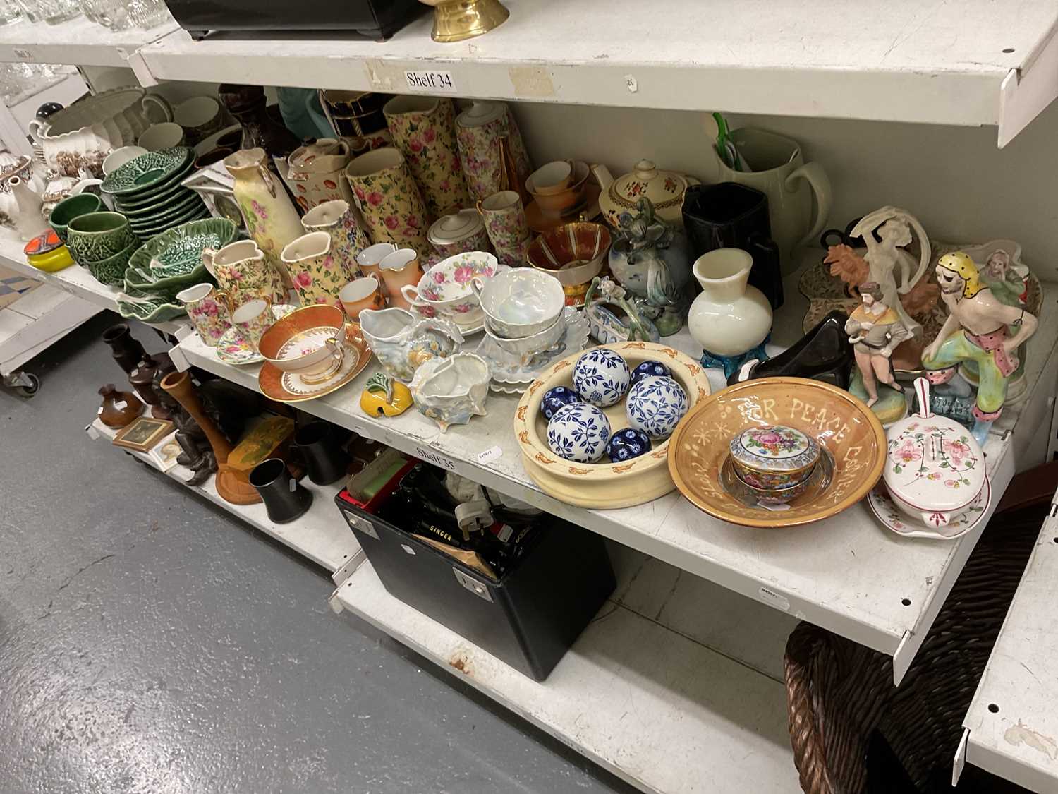 Lot 337 - A quantity of ceramics including a Heritage
