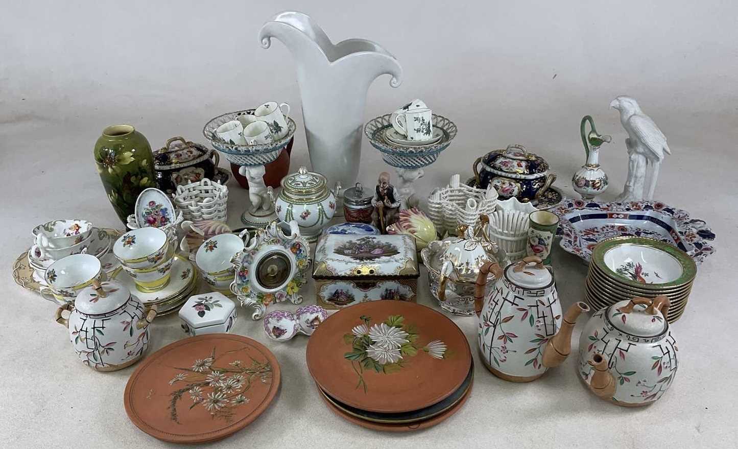 Lot 224 - A large collection of decorative ceramics