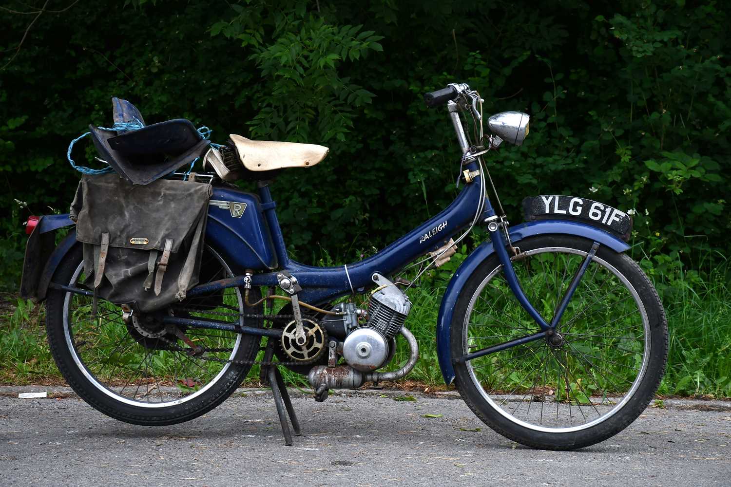 Lot 1379 - RALEIGH; automatic moped model RM6, 49cc,