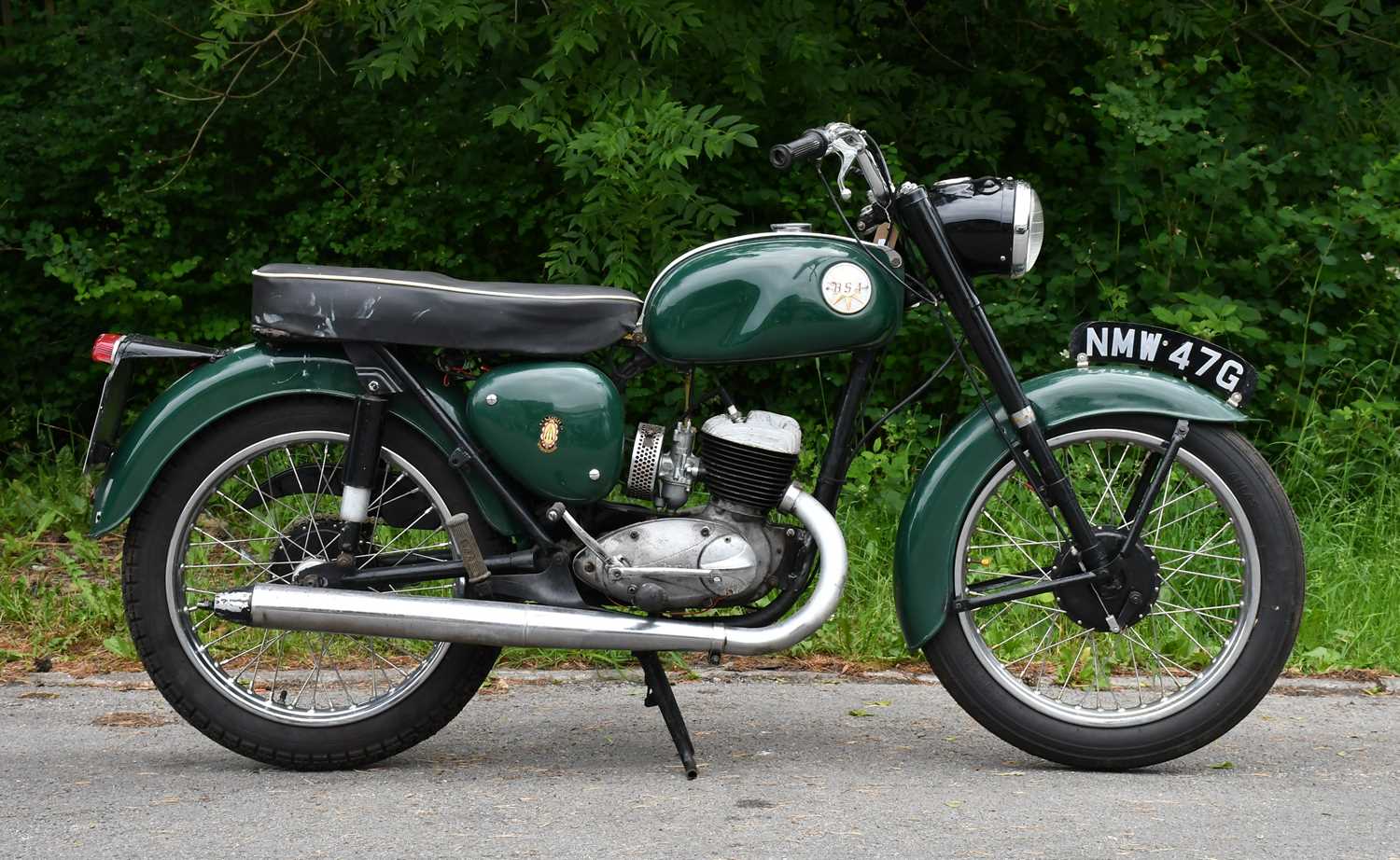 Lot 1002 - BSA; 175, 175cc, registration NMW 47G,