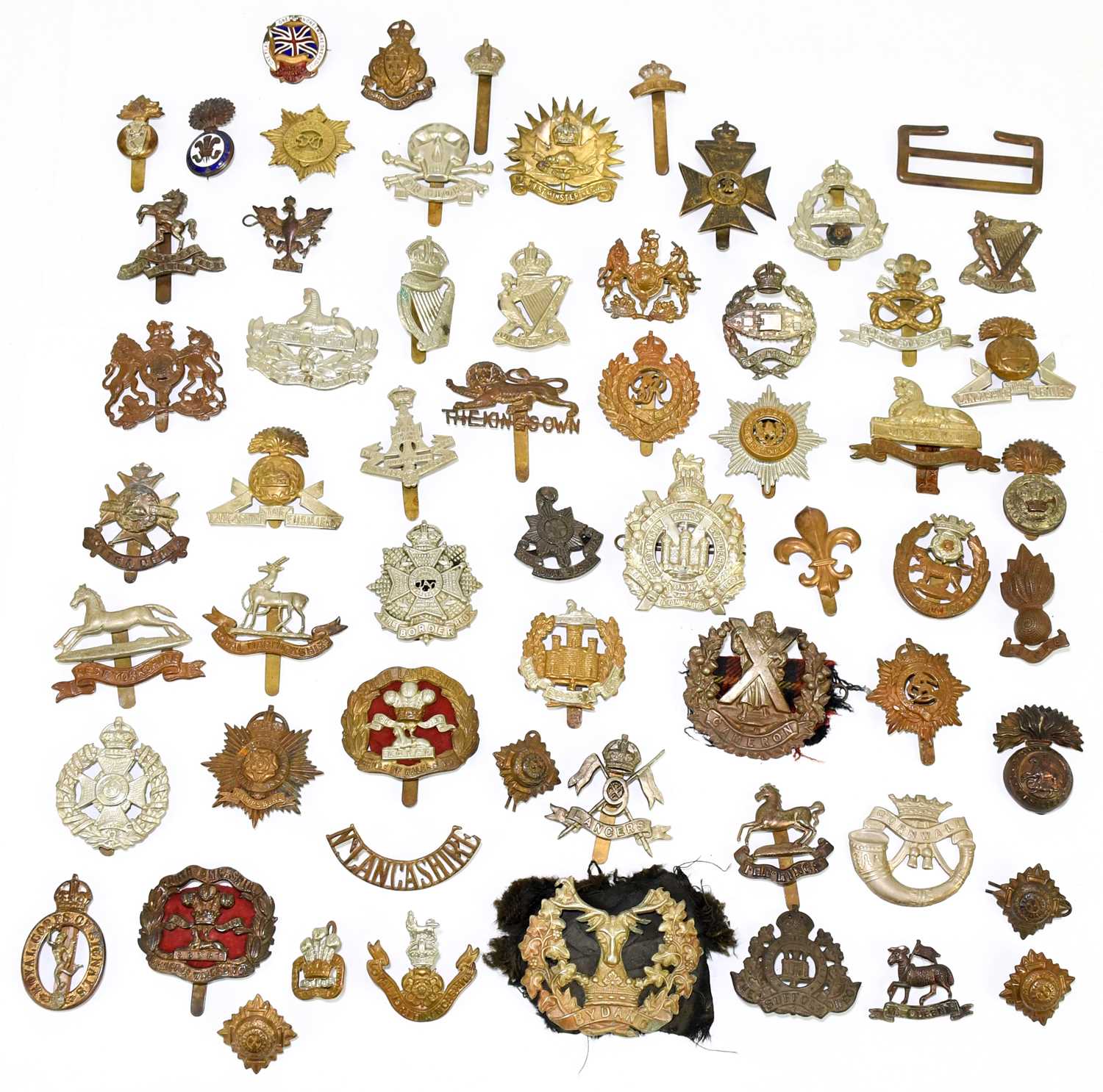 Lot 361 - A collection of approximately fifty assorted