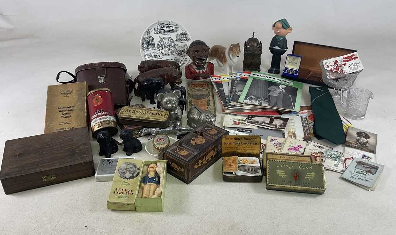 Lot 15 - A large group of collectors' items, to