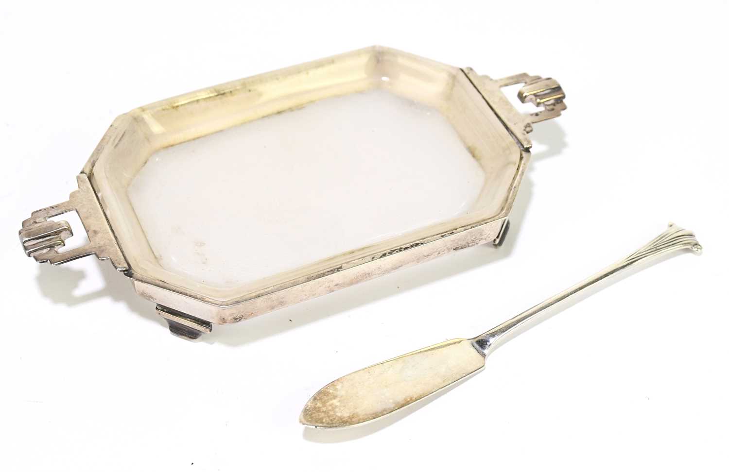 Lot 2353 - GOLDSMITHS & SILVERSMITH CO LTD; a George V