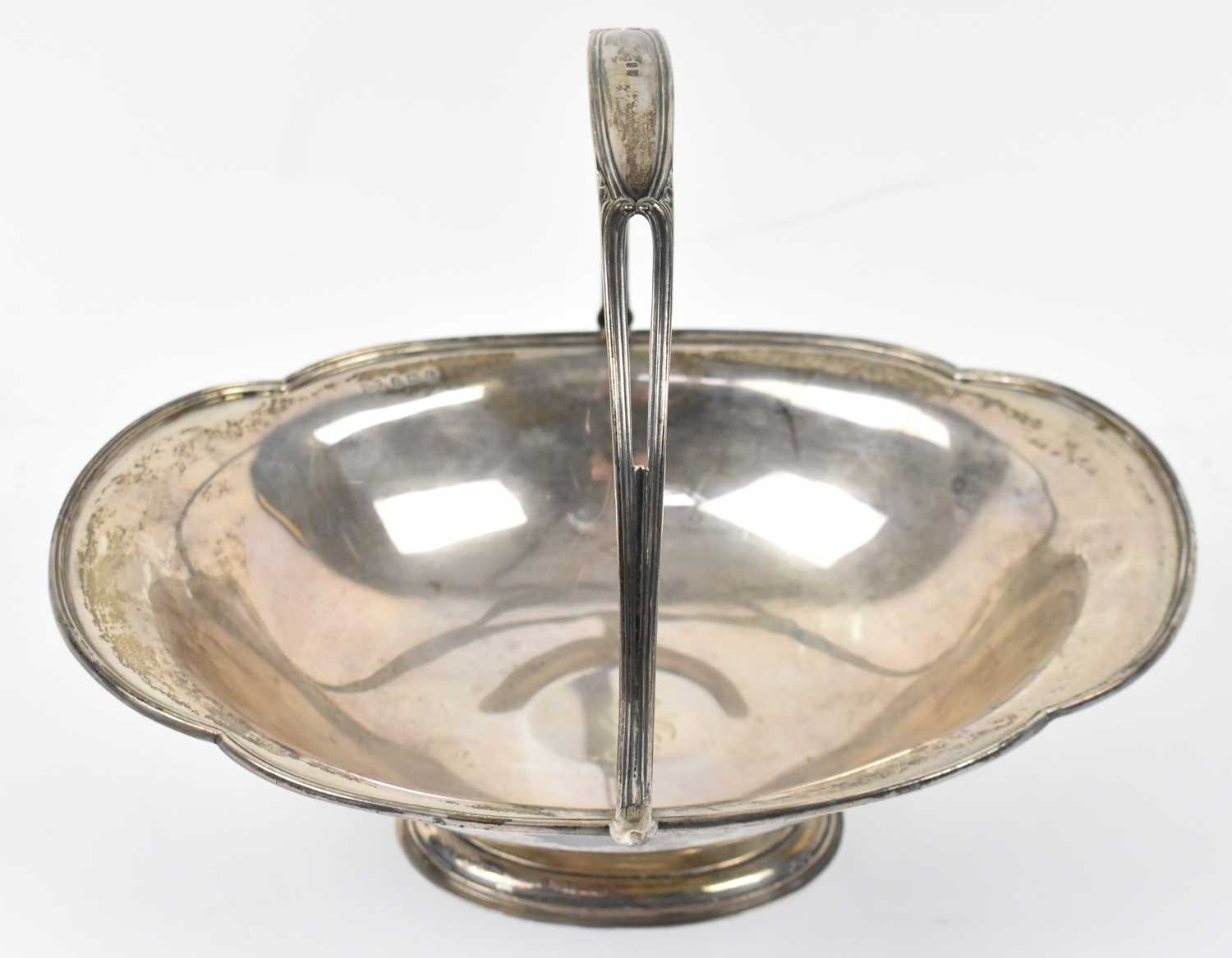 Lot 464 - HENRY MATTHEWS; a George V hallmarked silver