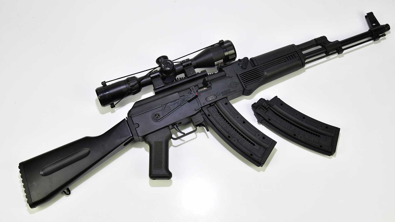 Lot 636 - ***SECTION 1 FIREARMS LICENCE REQUIRED***