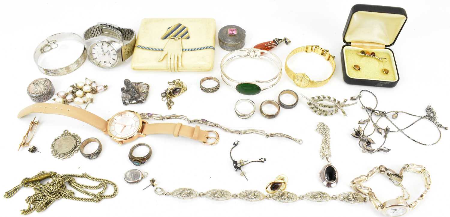 Lot 1067 - Various costume jewellery items to include