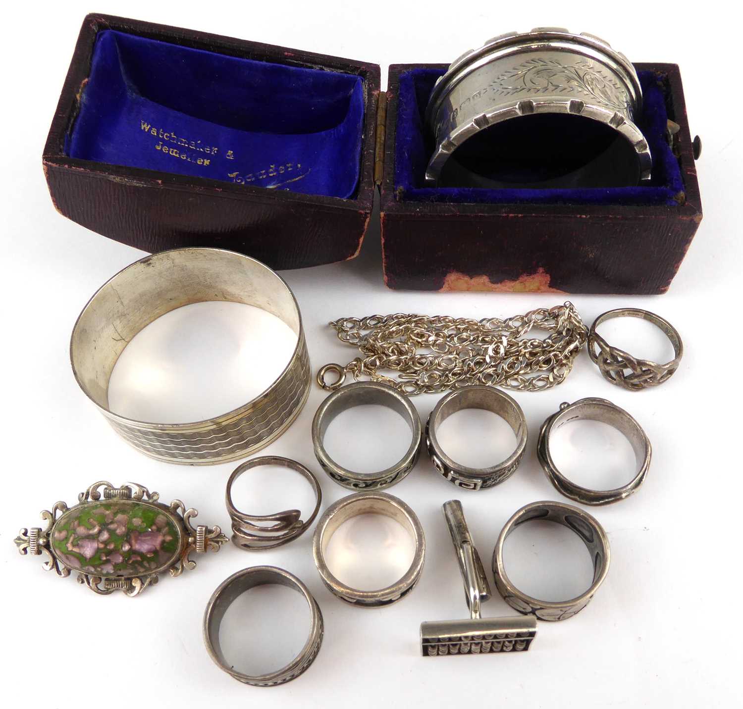 Lot 1058 - Various silver jewellery to include eight