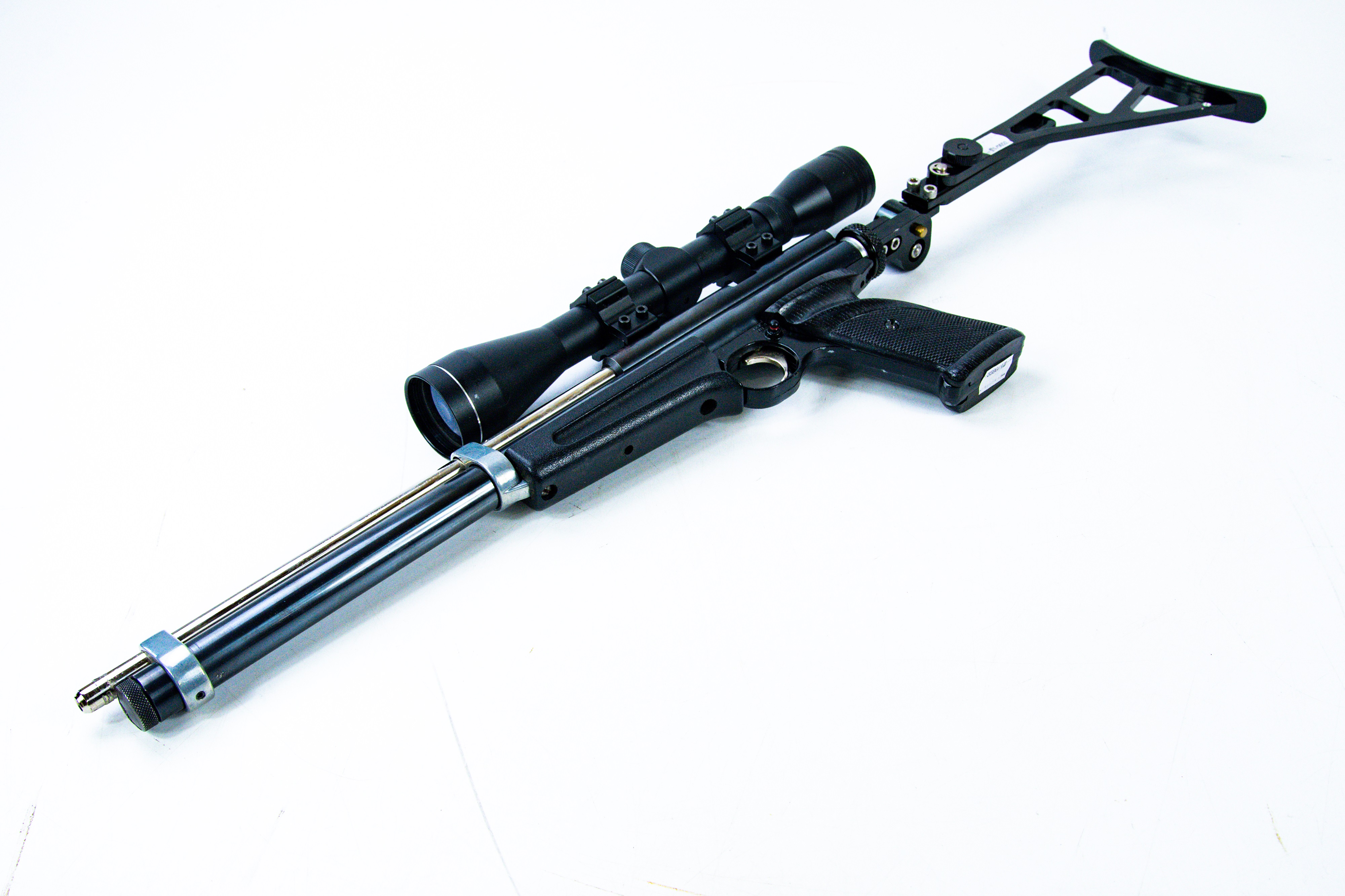 Lot 531 - CROSMAN; a .177 1760 CO2 powered air pistol,