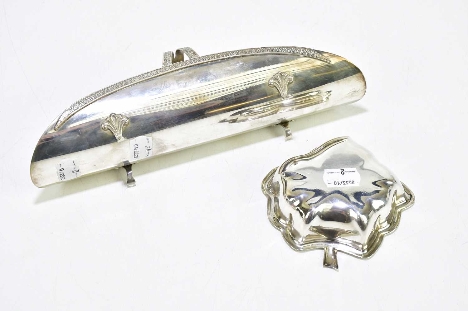 Lot 1096 - A Continental 800 grade silver basket with