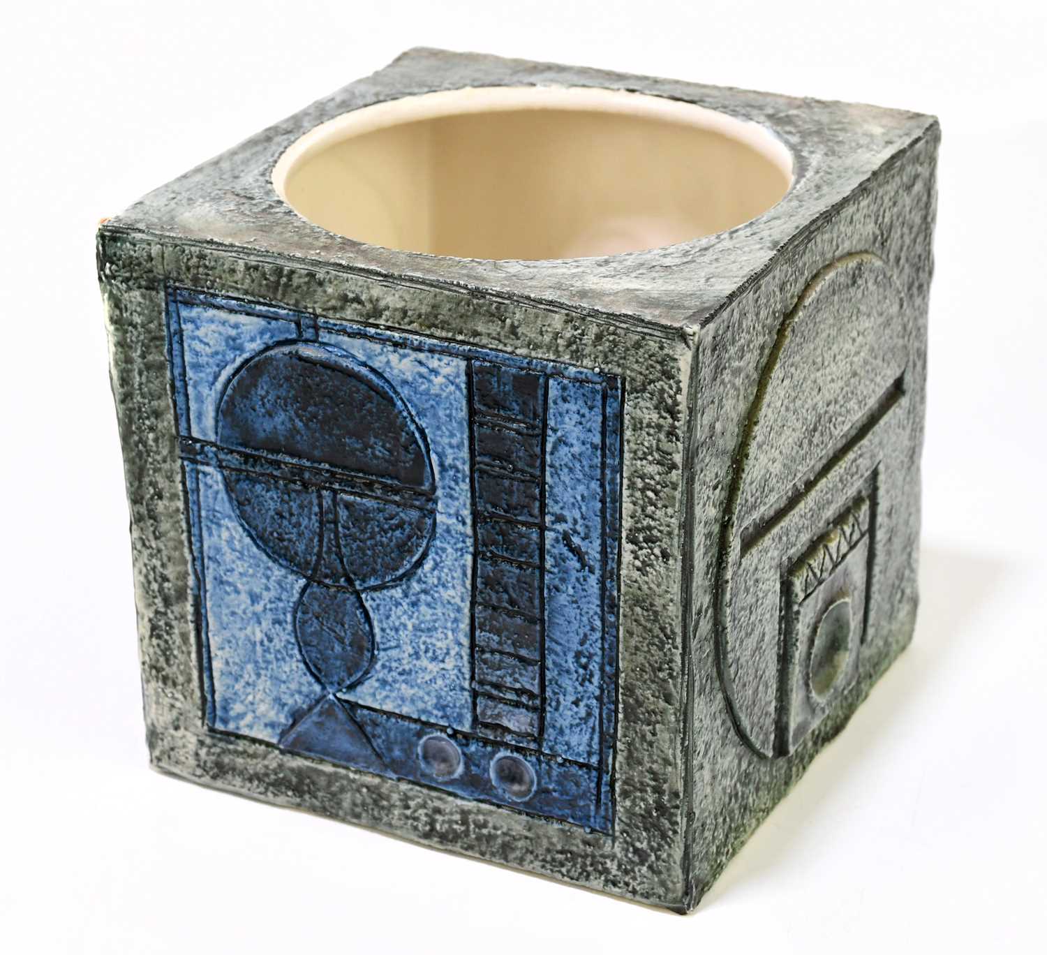 Lot 323 - LOUISE JINKS FOR TROIKA POTTERY; a large