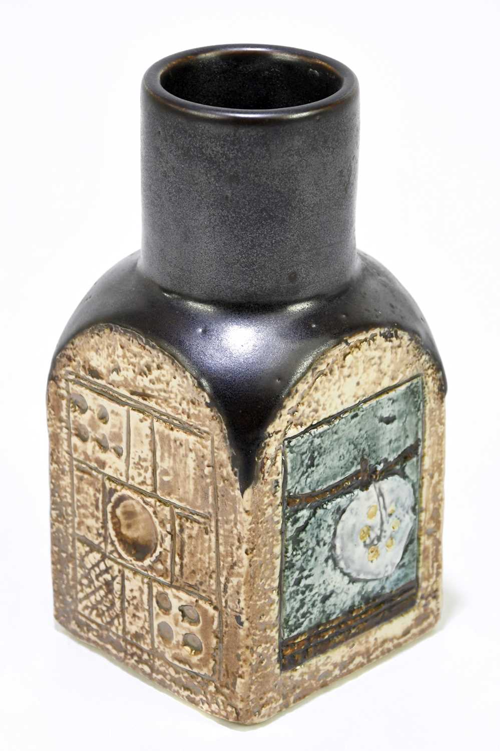 Lot 399 - JANE FITZGERALD FOR TROIKA POTTERY; a spice