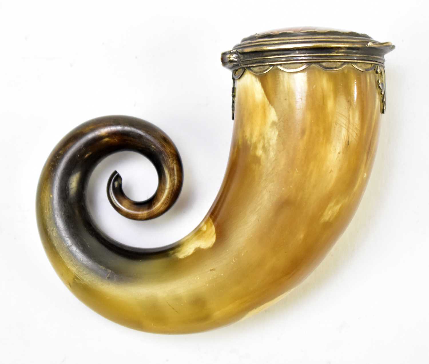 Lot 5 - A 19th century Scottish snuff mull