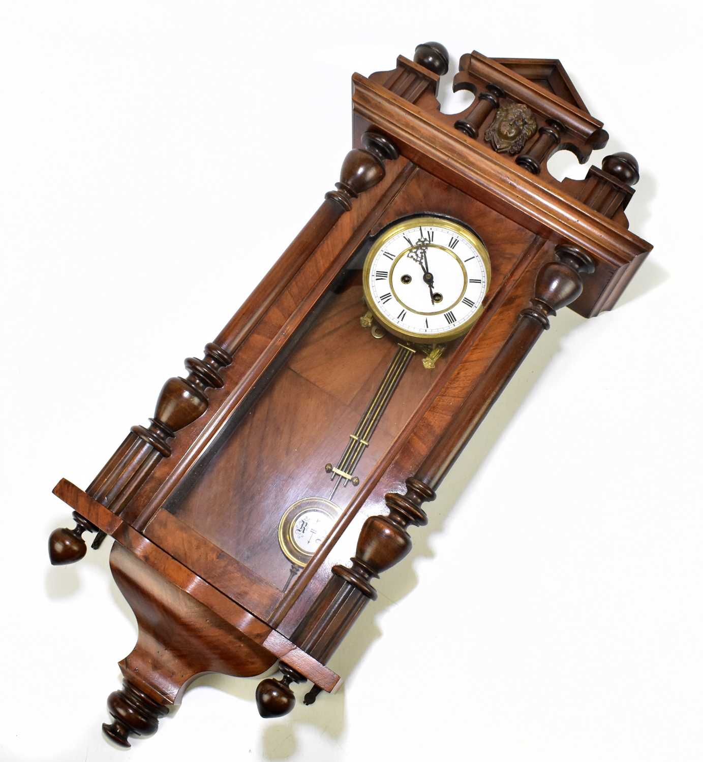 Lot 1502 - An early 20th century rosewood and beech