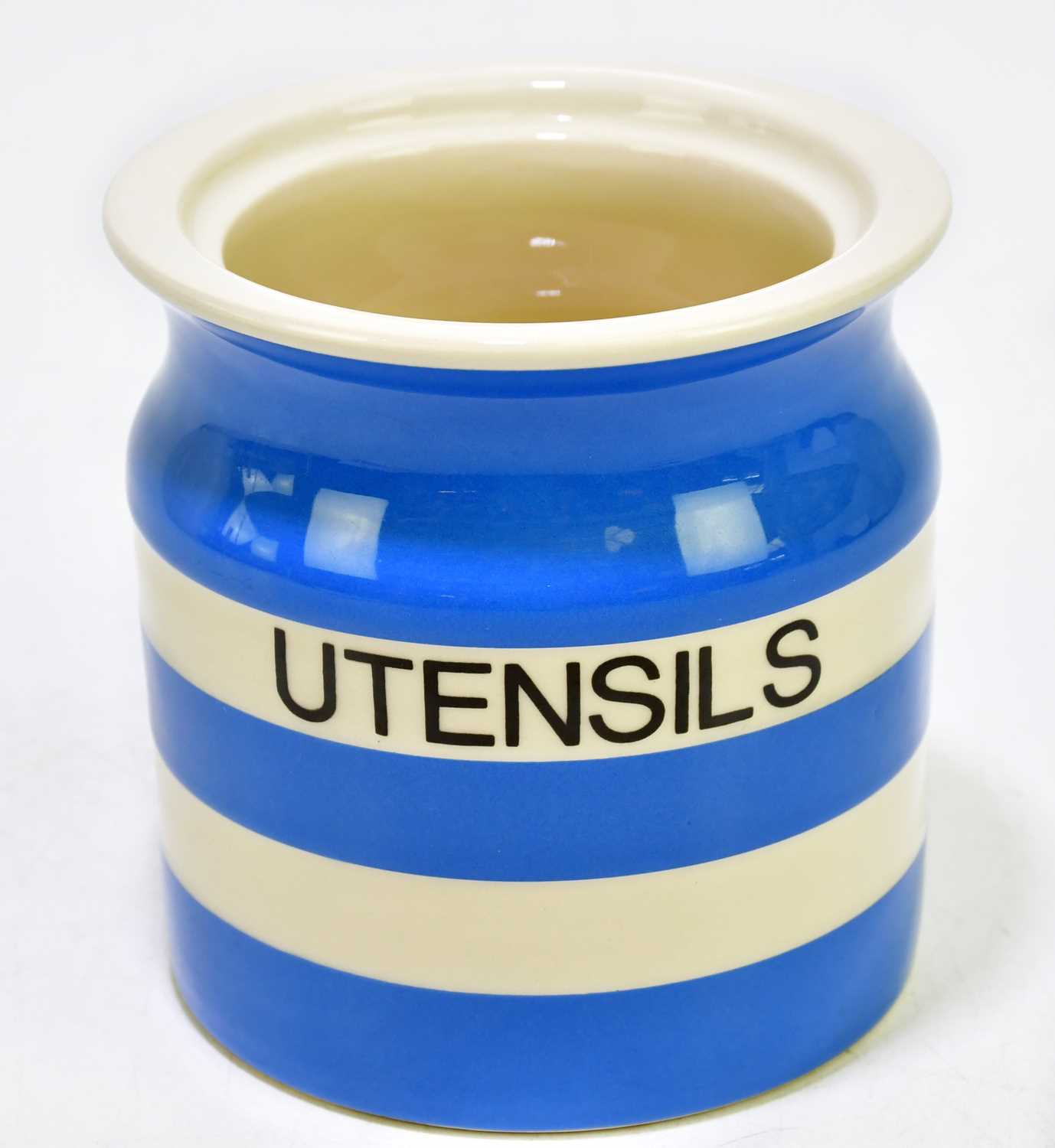Lot 1359 - A Cornishware utensils pot, 13cm.