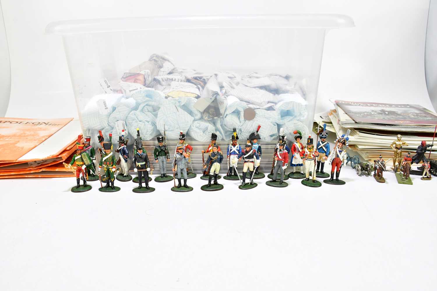 Lot 95 - DEL PRADO; a large collection of soldiers to