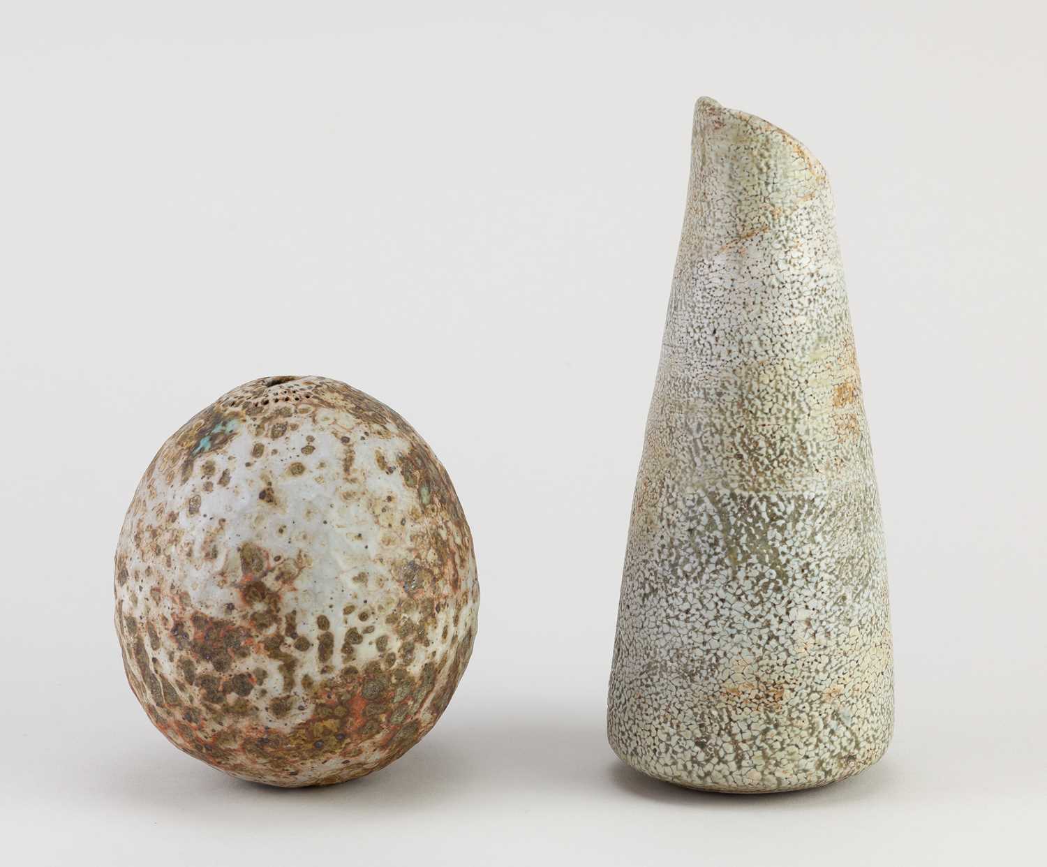 Lot 77 - ALAN WALLWORK (1931-2019); a small stoneware