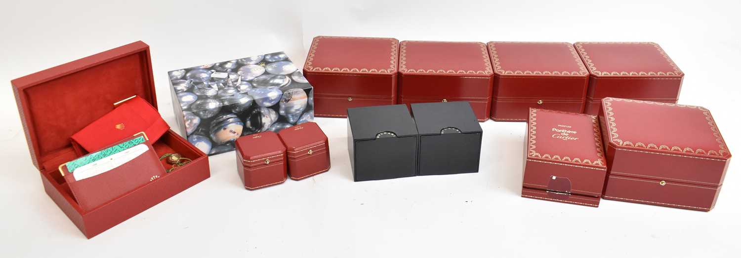 Lot 597 - A collection of empty jewellery boxes