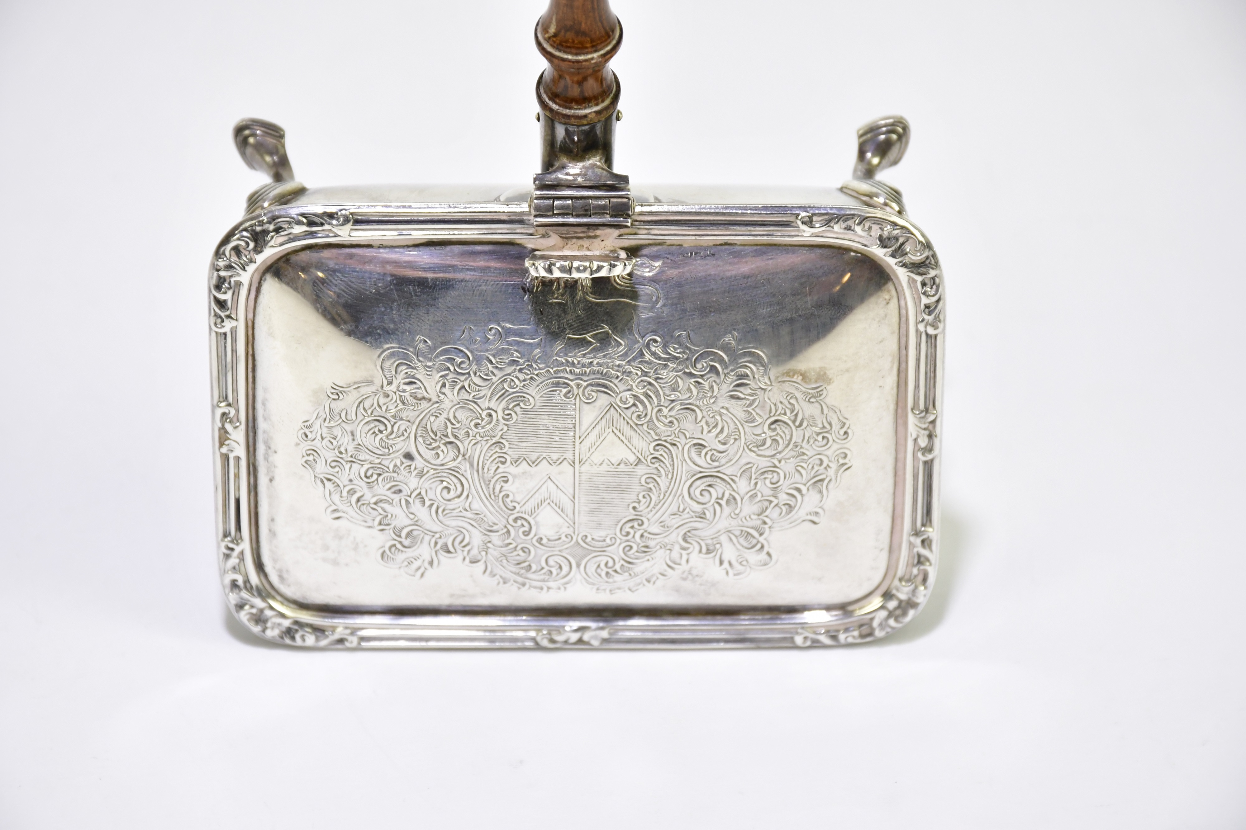 Lot 582 - ELLIS & CO; an Elizabeth II hallmarked