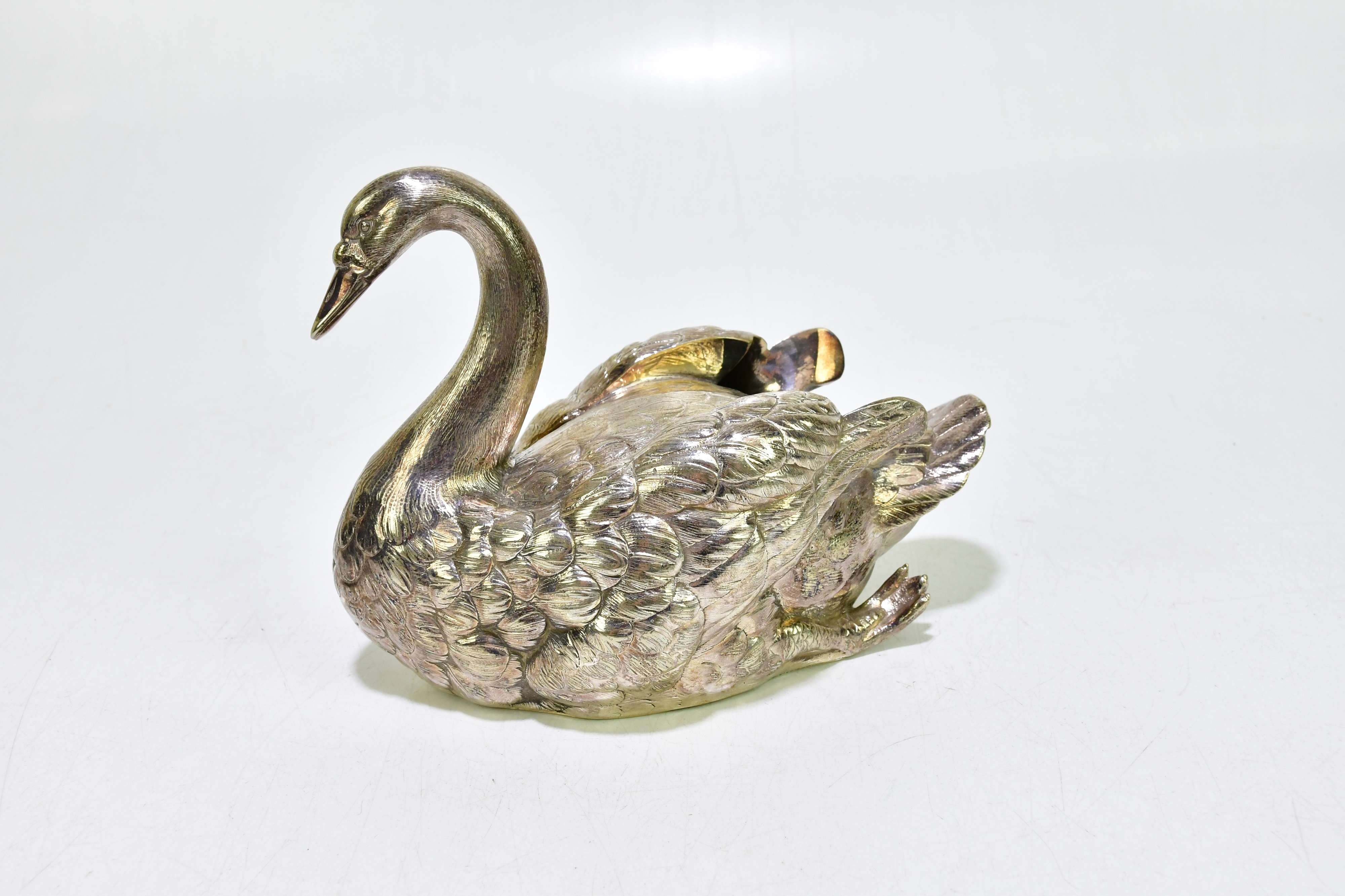 Lot 538 - A Victorian silver plated spoon warmer