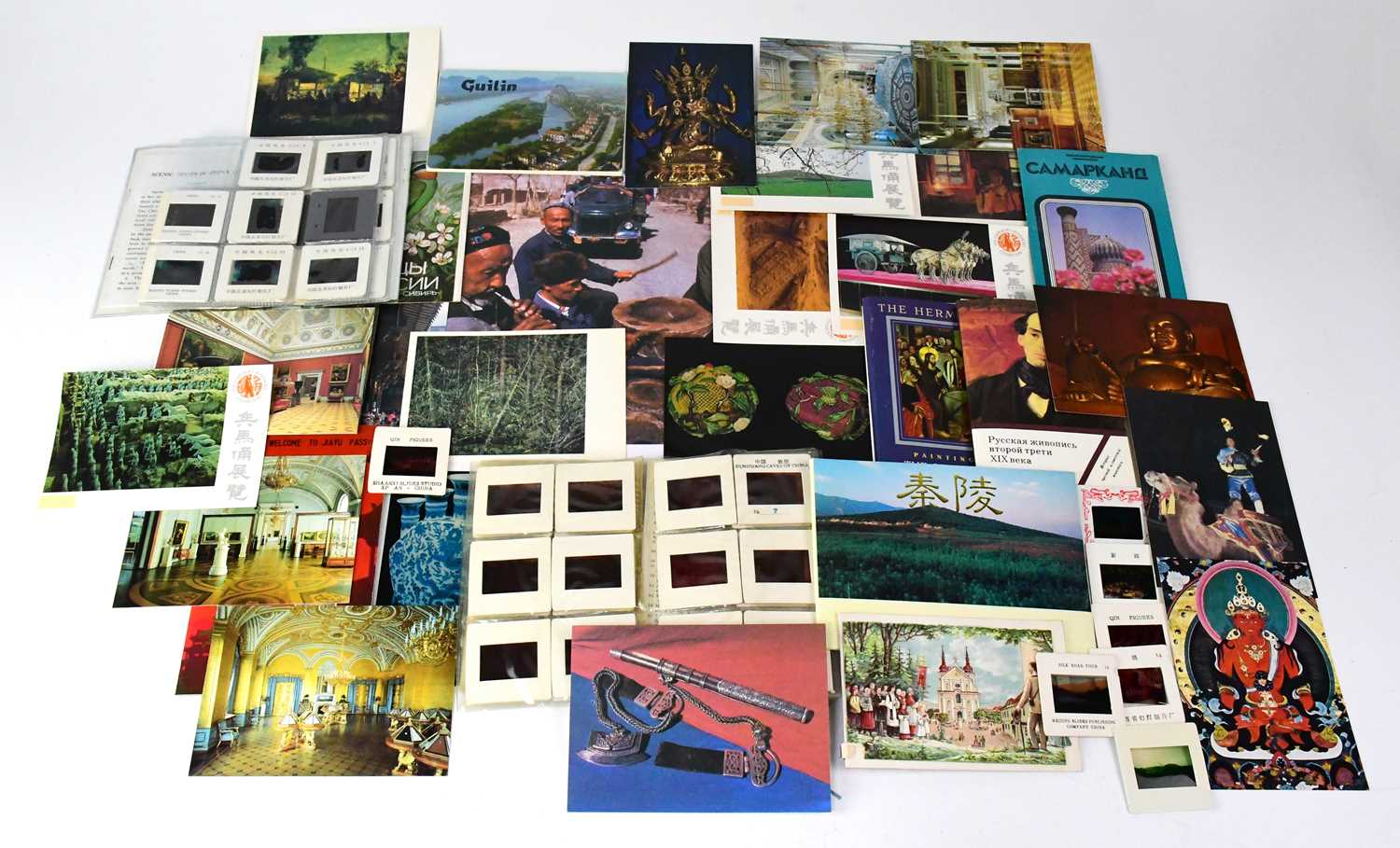 Lot 661 - A quantity of Chinese and Russian ephemera