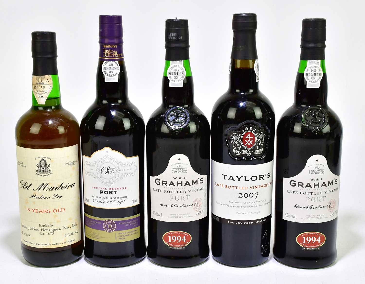 Lot 465 - PORT; five bottles of port to include Old