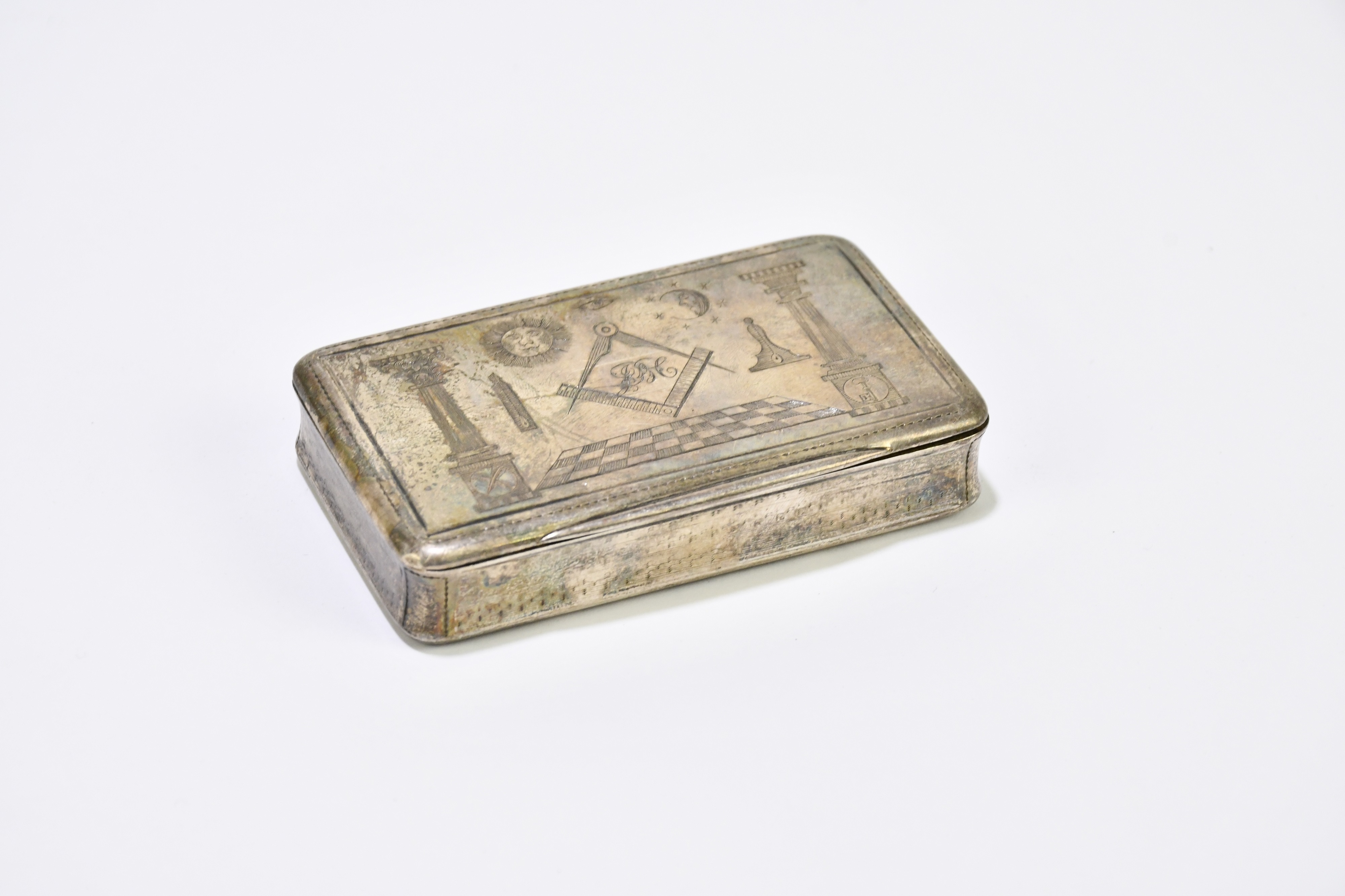 Lot 2482 - A 19th century French silver snuff box of