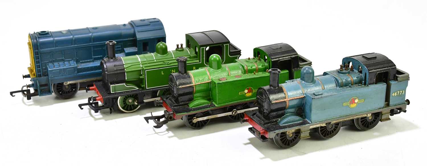 Lot 283 - TRI-ANG; two OO gauge British Railway