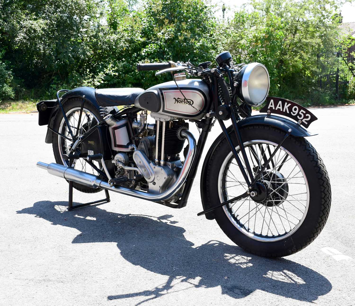 Lot 3 - NORTON; a 1935 model 18, engine 490cc, in