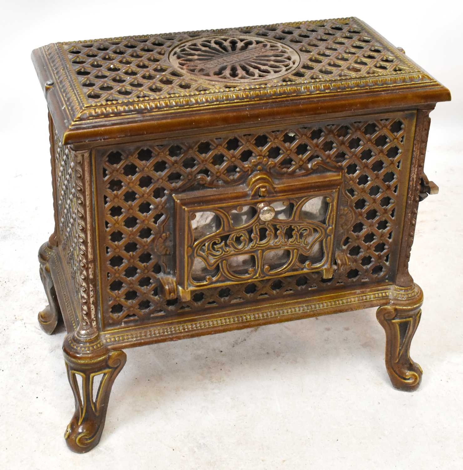 Lot 1419 - A Chauffette French stove.