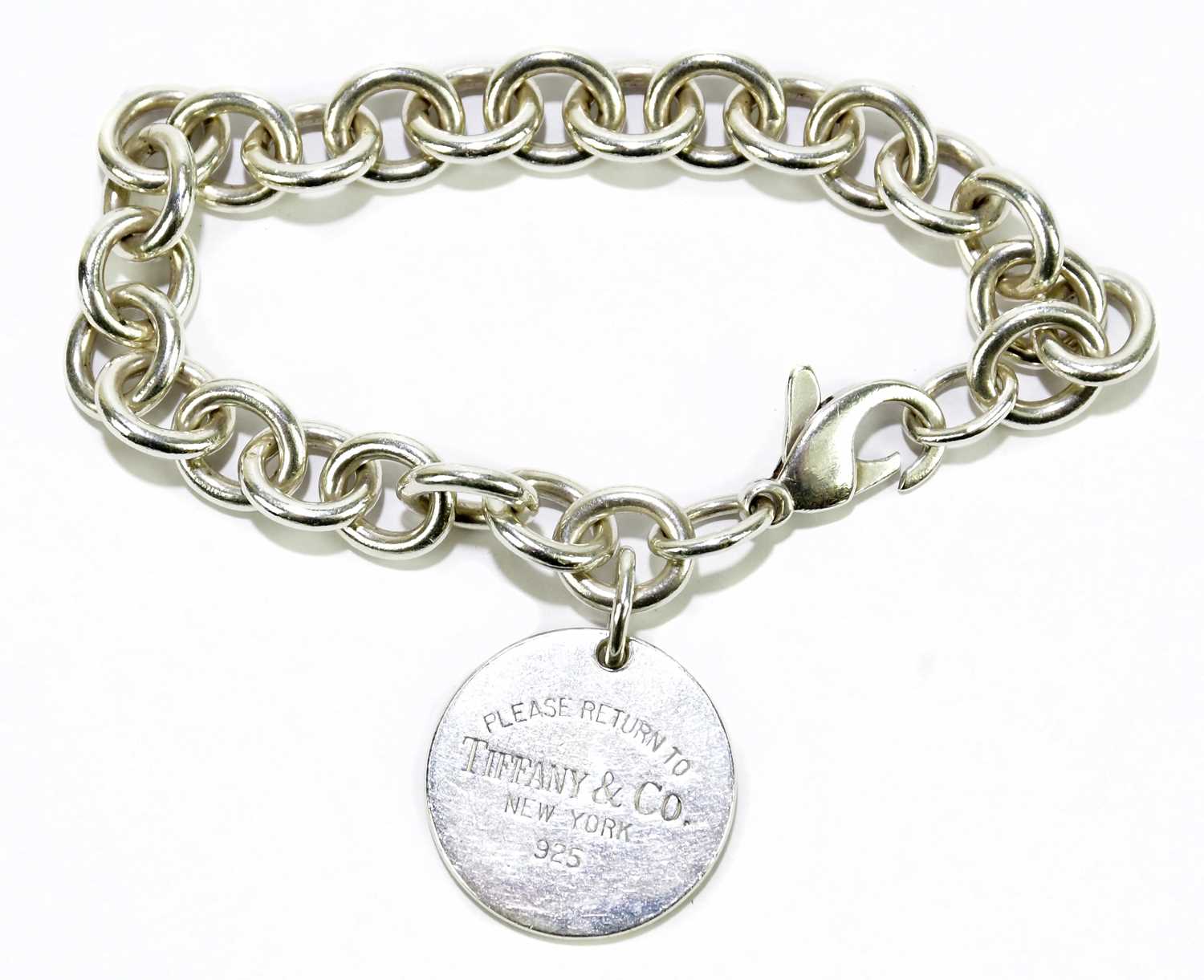 Lot 579 - TIFFANY & CO; a sterling silver bracelet