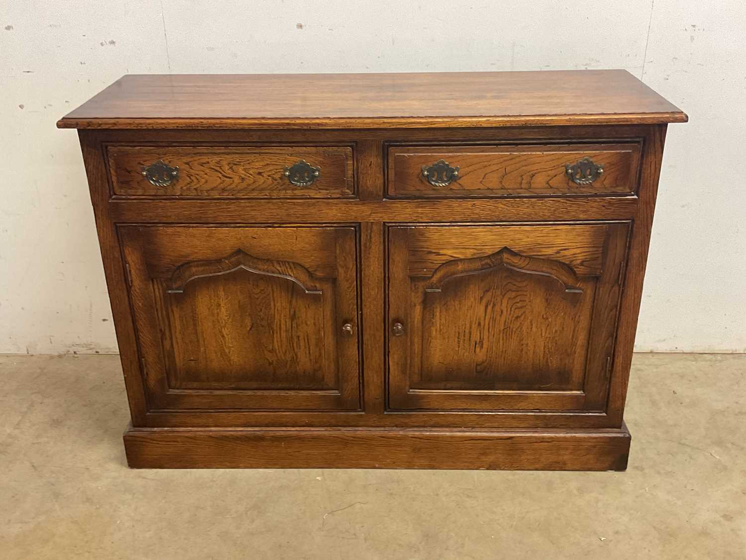 Lot 578 - BRIGHTS OF NETTLEBED; a reproduction oak