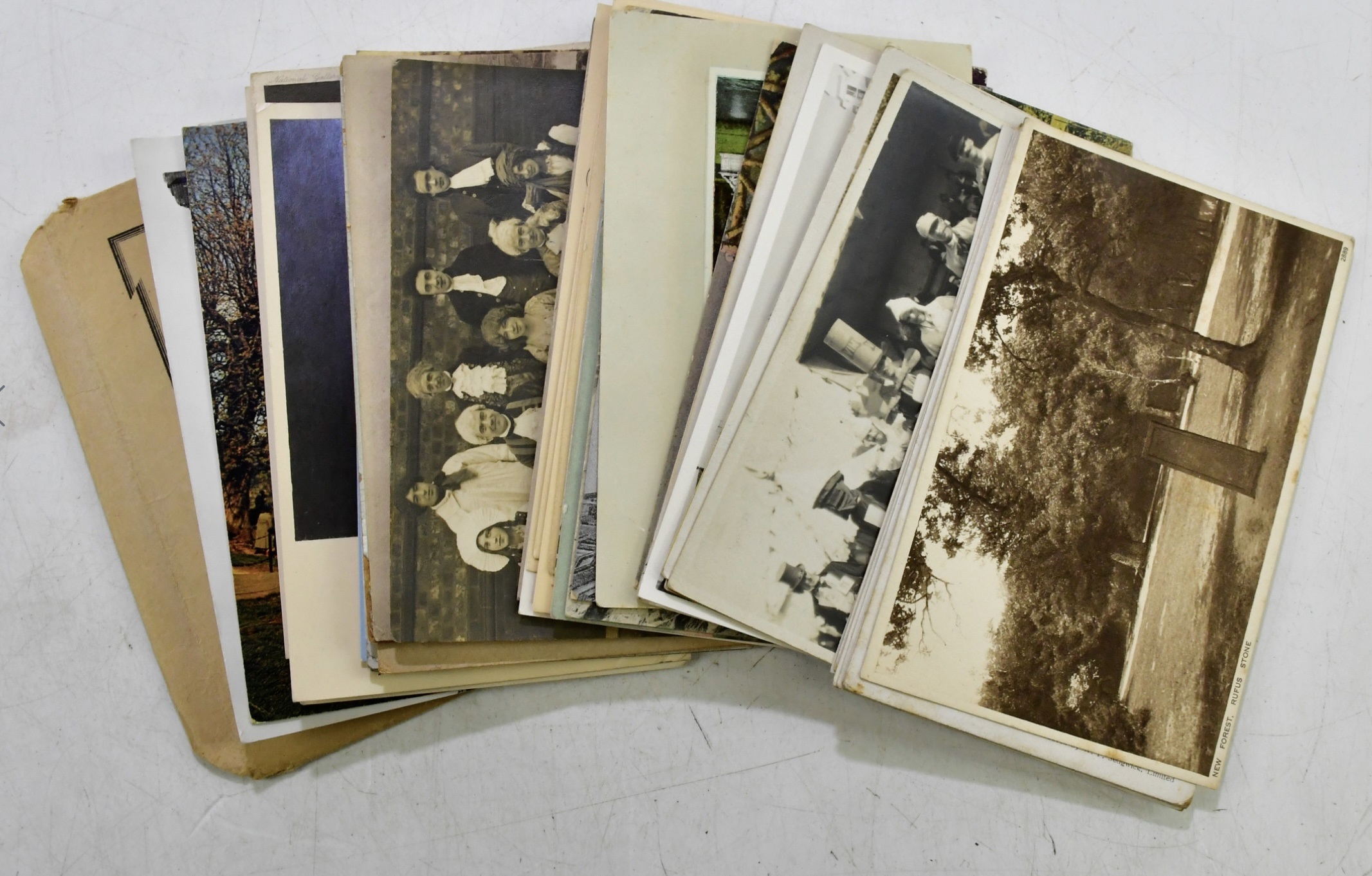 Lot 1491 - A large collection of postcards, mainly