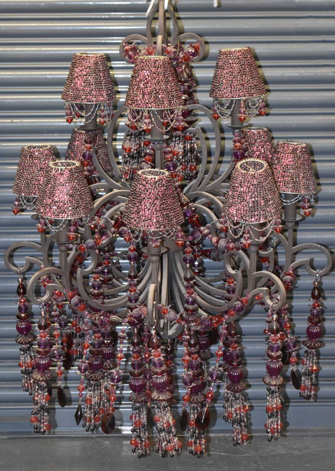 Lot 100 - A large modern decorative chandelier,