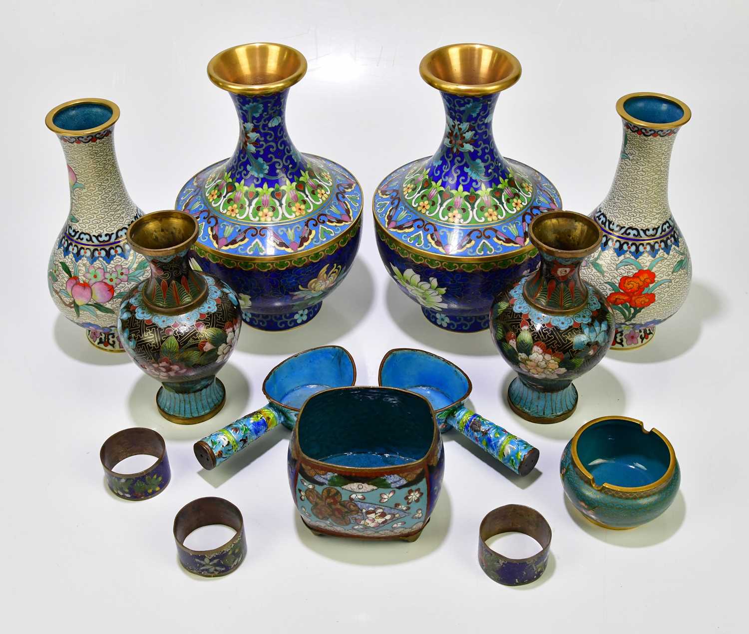 Lot 1587 - A small collection of modern cloisonne